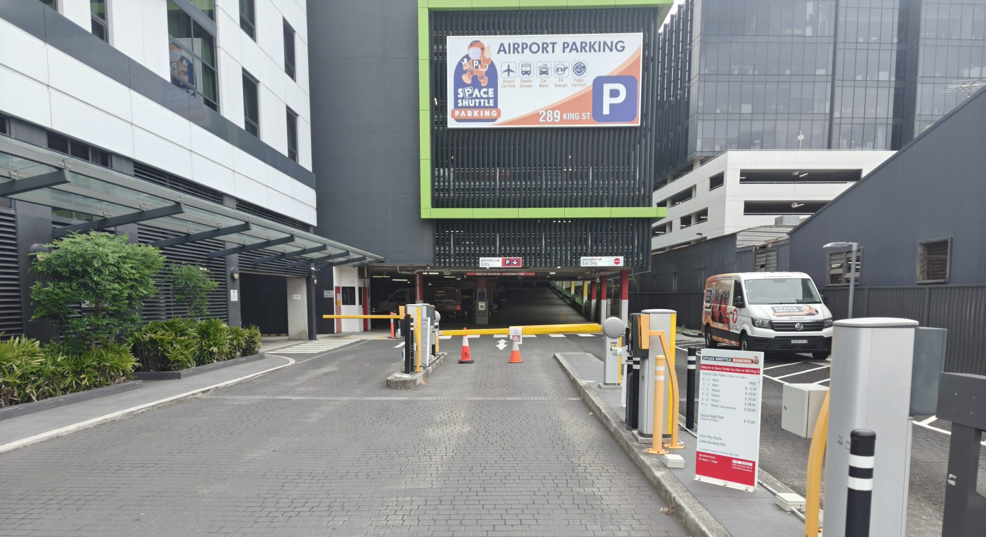 Sydney Airport Parking: Space Shuttle Parking with DIVVY